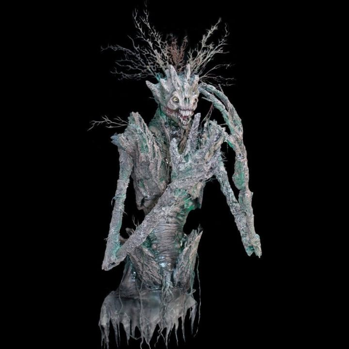 TREE201- Witcherwood Tree Hugger ⋆ Scare Factory